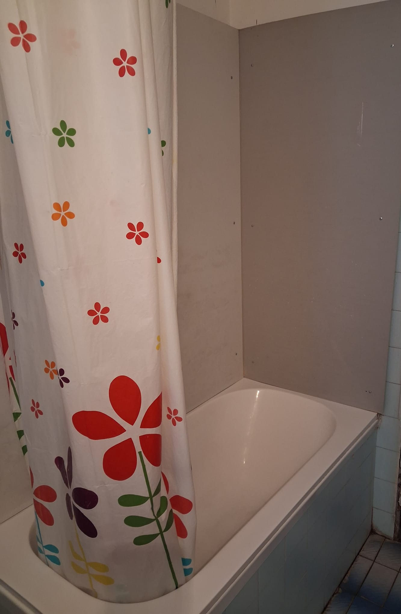 Soba, Opština Zvezdara, 0.5 soban, 10m² - Novosti Oglasi